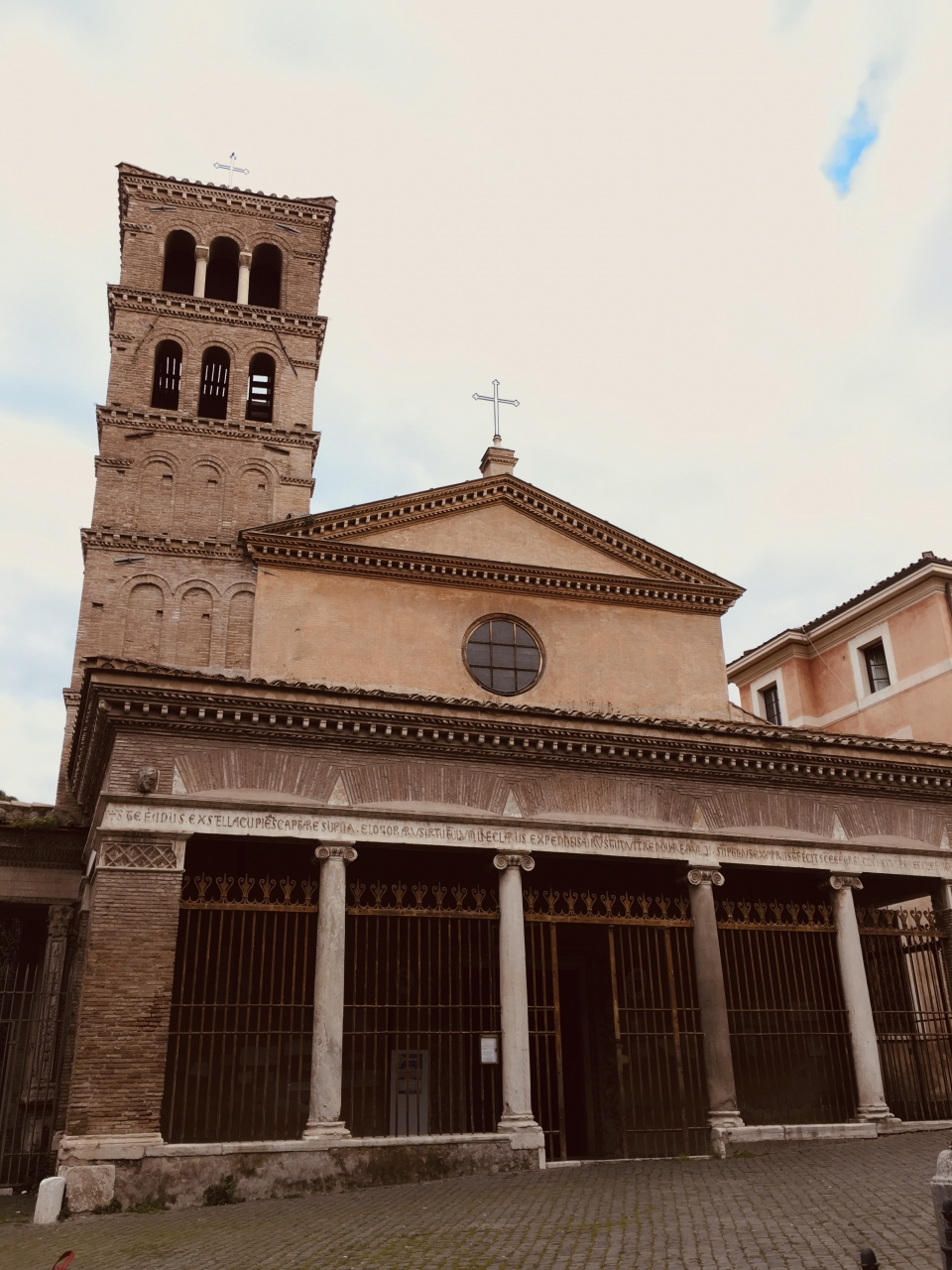 Dal mito del Lupercale agli affreschi di Pietro Cavallini: il Velabro ...