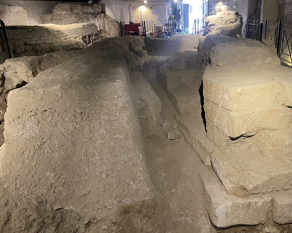 A a cavallo delle antiche mura: la chiesa di San Vito e il suo ...
