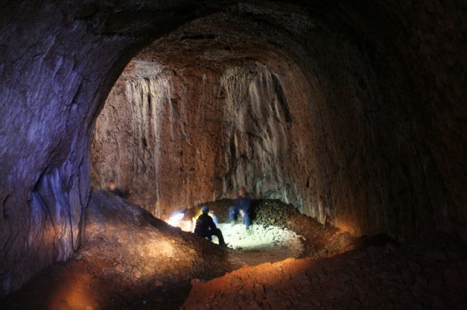 IN THE HEART of ROME: The underground lakes inside the caves of the ...
